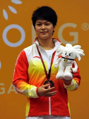 DPRK´s Olympic gold medalist takes weightlifting trophy at East Asian ...
