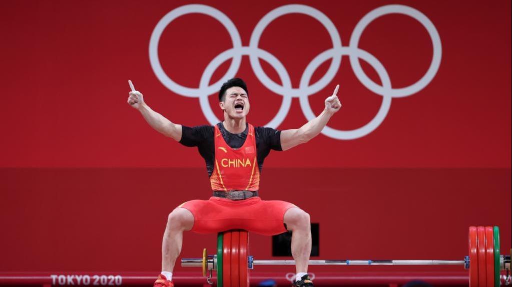 Chinese weightlifter Shi wins back-to-back Olympic gold_英语频道_央视网(cctv.com)