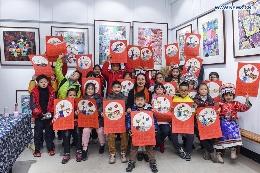 Students learn farmer's painting to welcome upcoming Chinese Spring ...