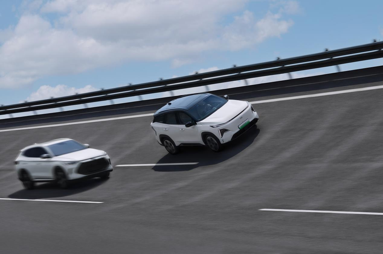 吉利银河L7 正式上市，售价13.87万元-17.37万元